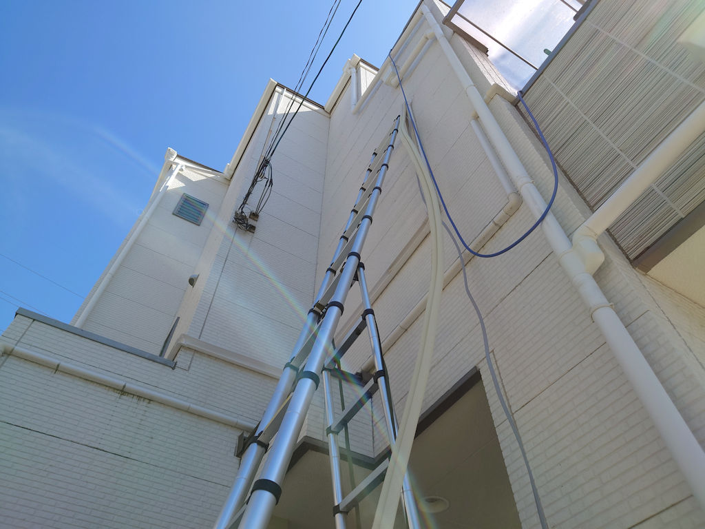 2階リビングのエアコン取替 - dohi-net.com